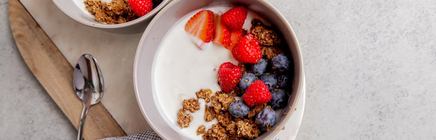 Honey Vanilla Kefir Breakfast Bowl made with Lifeway Kefir - Lifeway Kefir